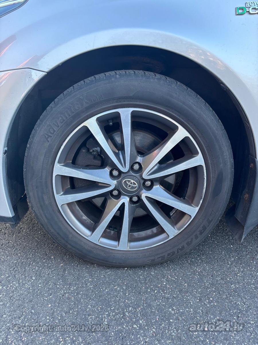 Pelēks Toyota Avensis 2012 Paide, ar dzinēja tilpumu 2.20 L un nobraukumu 193 tūkst. km par 7900 €, foto 11 vietnē AUTOMOTO.COM.LV