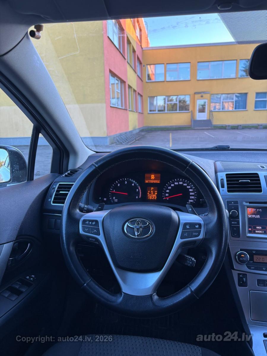 Pelēks Toyota Avensis 2012 Paide, ar dzinēja tilpumu 2.20 L un nobraukumu 193 tūkst. km par 7900 €, foto 13 vietnē AUTOMOTO.COM.LV
