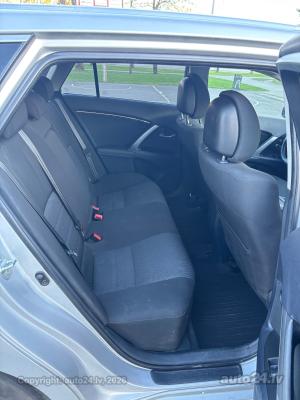 Pelēks Toyota Avensis 2012 Paide, ar dzinēja tilpumu 2.20 L un nobraukumu 193 tūkst. km par 7900 €, foto 16 vietnē AUTOMOTO.COM.LV