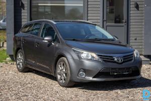 Pelēks Toyota Avensis 2012 Liepāja, ar dzinēja tilpumu 2.20 L un nobraukumu 288 tūkst. km par 6200 €, foto  vietnē AUTOMOTO.COM.LV
