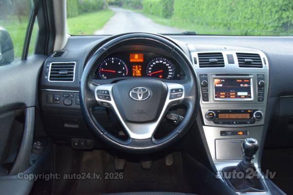 Grey Toyota Avensis 2012 in Viljandi, with an engine capacity of 2.00 L and mileage of 341 thousand km for 4990 €, photo 5 on AUTOMOTO.COM.LV
