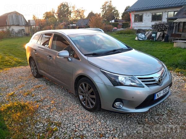 Серый Тойота Авенсис 2012 в Рига, объемом двигателя 2.20 л и пробегом 300 тыс. км за 4200 €, фото 1 на AUTOMOTO.COM.LV