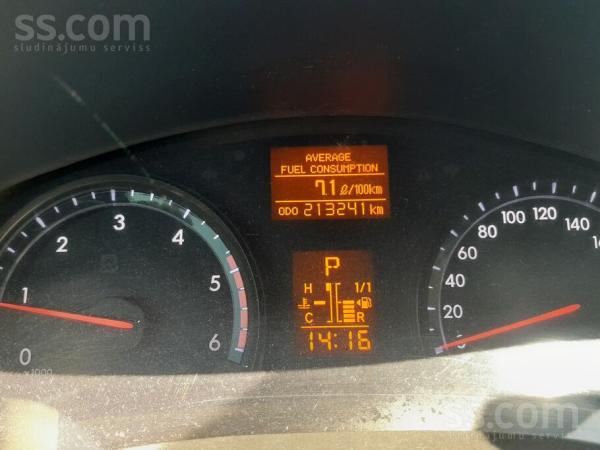 Grey Toyota Avensis 2012 in Riga, with an engine capacity of 2.20 L and mileage of 200 thousand km for 3800 €, photo 3 on AUTOMOTO.COM.LV
