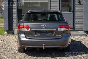 Pelēks Toyota Avensis 2012 Liepāja, ar dzinēja tilpumu 2.20 L un nobraukumu 288 tūkst. km par 6200 €, foto 6 vietnē AUTOMOTO.COM.LV