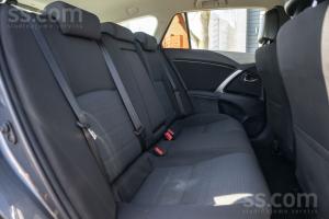 Pelēks Toyota Avensis 2012 Liepāja, ar dzinēja tilpumu 2.20 L un nobraukumu 288 tūkst. km par 6200 €, foto 13 vietnē AUTOMOTO.COM.LV
