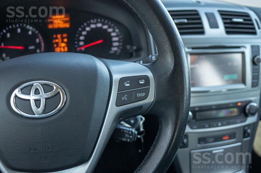 Pelēks Toyota Avensis 2012 Liepāja, ar dzinēja tilpumu 2.20 L un nobraukumu 288 tūkst. km par 6200 €, foto 21 vietnē AUTOMOTO.COM.LV