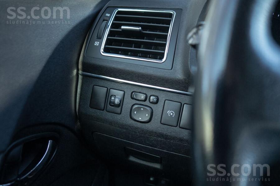 Pelēks Toyota Avensis 2012 Liepāja, ar dzinēja tilpumu 2.20 L un nobraukumu 288 tūkst. km par 6200 €, foto 22 vietnē AUTOMOTO.COM.LV