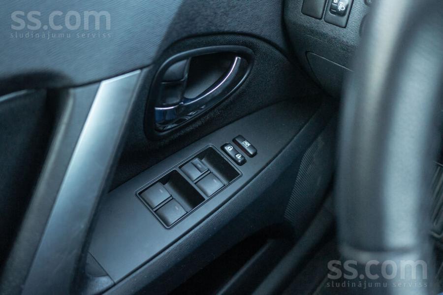 Pelēks Toyota Avensis 2012 Liepāja, ar dzinēja tilpumu 2.20 L un nobraukumu 288 tūkst. km par 6200 €, foto 25 vietnē AUTOMOTO.COM.LV