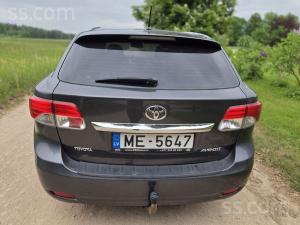 Pelēks Toyota Avensis 2012 Cēsis, ar dzinēja tilpumu 2.00 L un nobraukumu 354 tūkst. km par 4350 €, foto 4 vietnē AUTOMOTO.COM.LV