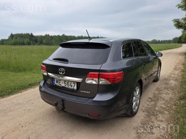 Серый Тойота Авенсис 2012 в Цесис, объемом двигателя 2.00 л и пробегом 354 тыс. км за 4350 €, фото 5 на AUTOMOTO.COM.LV
