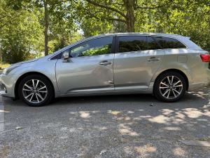 Pelēks Toyota Avensis 2012 Kauņa, ar dzinēja tilpumu 2.00 L un nobraukumu 147 tūkst. km par 4700 €, foto 3 vietnē AUTOMOTO.COM.LV