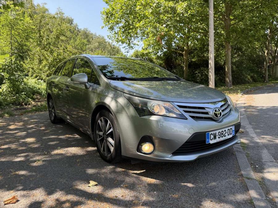 Pelēks Toyota Avensis 2012 Kauņa, ar dzinēja tilpumu 2.00 L un nobraukumu 147 tūkst. km par 4700 €, foto 7 vietnē AUTOMOTO.COM.LV