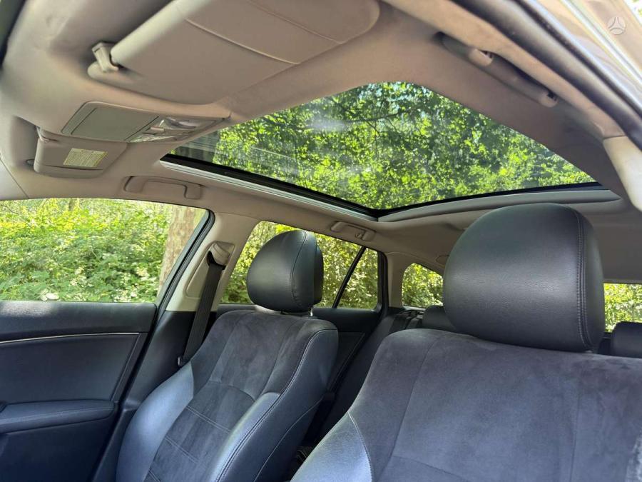 Pelēks Toyota Avensis 2012 Kauņa, ar dzinēja tilpumu 2.00 L un nobraukumu 147 tūkst. km par 4700 €, foto 18 vietnē AUTOMOTO.COM.LV