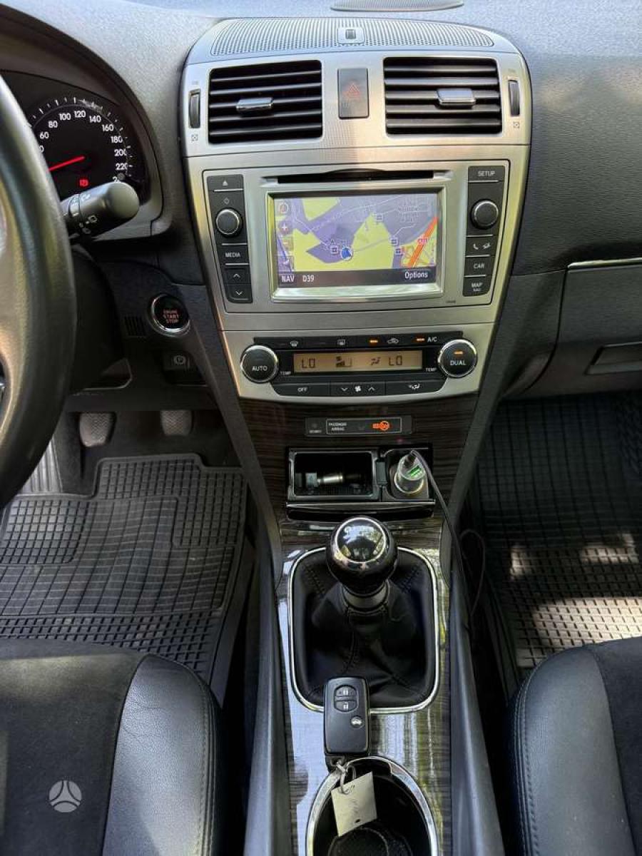Pelēks Toyota Avensis 2012 Kauņa, ar dzinēja tilpumu 2.00 L un nobraukumu 147 tūkst. km par 4700 €, foto 20 vietnē AUTOMOTO.COM.LV