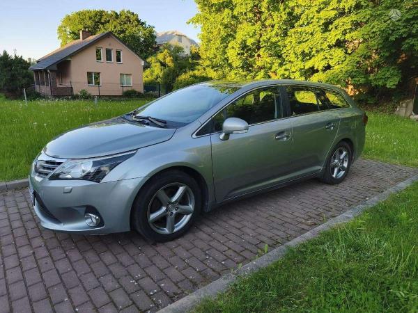 Grey Toyota Avensis 2012 in Alytus, with an engine capacity of 2.00 L and mileage of 272 thousand km for 4800 €, photo 1 on AUTOMOTO.COM.LV