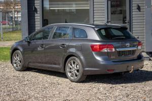 Серый Тойота Авенсис 2012 в Лиепая, объемом двигателя 2.20 л и пробегом 288 тыс. км за 6200 €, фото 3 на AUTOMOTO.COM.LV