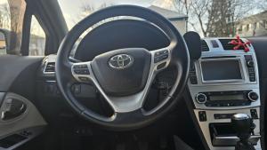 Grey Toyota Avensis 2012 in Riga, with an engine capacity of 2.00 L and mileage of 276 thousand km for 6350 €, photo 5 on AUTOMOTO.COM.LV