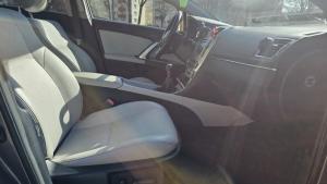 Grey Toyota Avensis 2012 in Riga, with an engine capacity of 2.00 L and mileage of 276 thousand km for 6350 €, photo 18 on AUTOMOTO.COM.LV