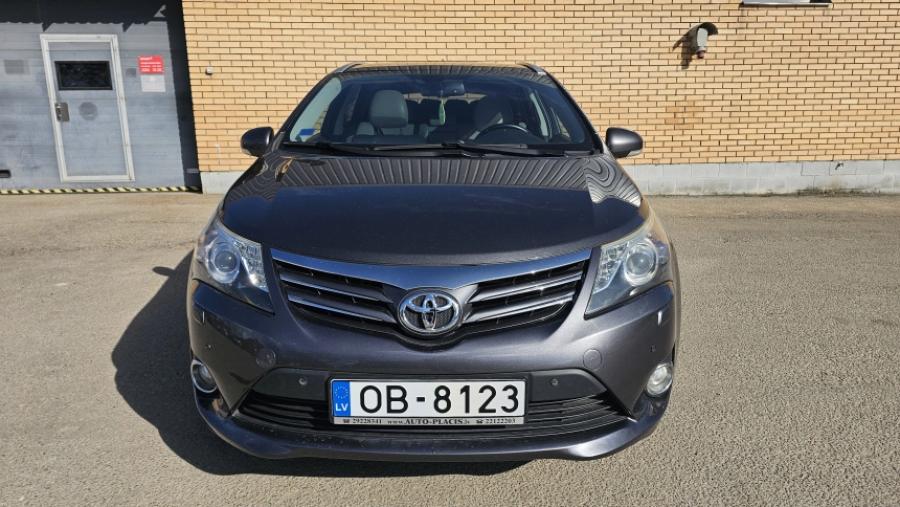 Grey Toyota Avensis 2012 in Riga, with an engine capacity of 2.00 L and mileage of 276 thousand km for 6350 €, photo 19 on AUTOMOTO.COM.LV