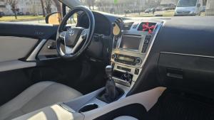 Grey Toyota Avensis 2012 in Riga, with an engine capacity of 2.00 L and mileage of 276 thousand km for 6350 €, photo 24 on AUTOMOTO.COM.LV