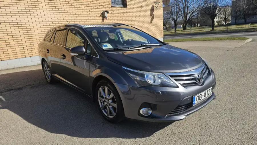 Pelēks Toyota Avensis 2012 Rīga, ar dzinēja tilpumu 2.00 L un nobraukumu 276 tūkst. km par 5950 €, foto 4 vietnē AUTOMOTO.COM.LV