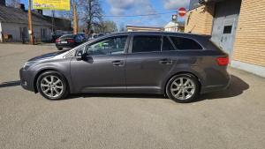 Pelēks Toyota Avensis 2012 Rīga, ar dzinēja tilpumu 2.00 L un nobraukumu 276 tūkst. km par 5950 €, foto 9 vietnē AUTOMOTO.COM.LV