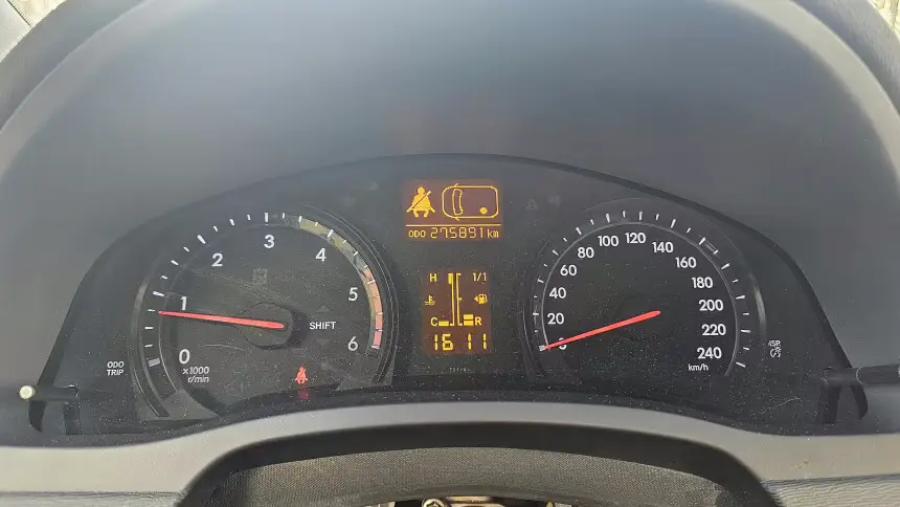 Pelēks Toyota Avensis 2012 Rīga, ar dzinēja tilpumu 2.00 L un nobraukumu 276 tūkst. km par 5950 €, foto 17 vietnē AUTOMOTO.COM.LV