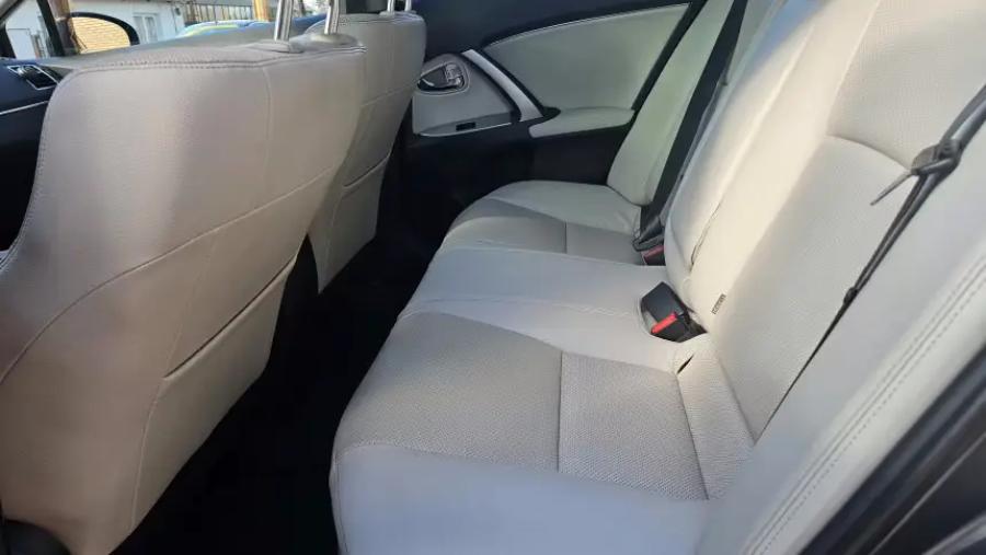 Pelēks Toyota Avensis 2012 Rīga, ar dzinēja tilpumu 2.00 L un nobraukumu 276 tūkst. km par 5950 €, foto 22 vietnē AUTOMOTO.COM.LV