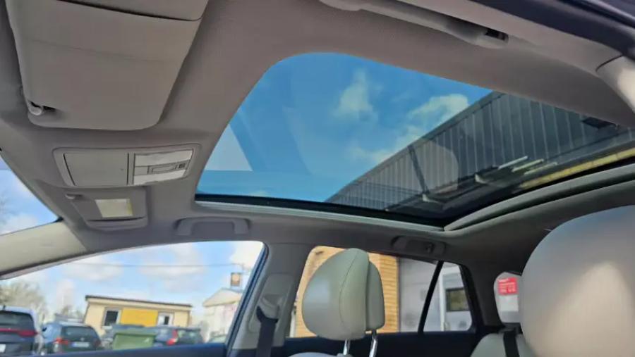 Pelēks Toyota Avensis 2012 Rīga, ar dzinēja tilpumu 2.00 L un nobraukumu 276 tūkst. km par 5950 €, foto 23 vietnē AUTOMOTO.COM.LV