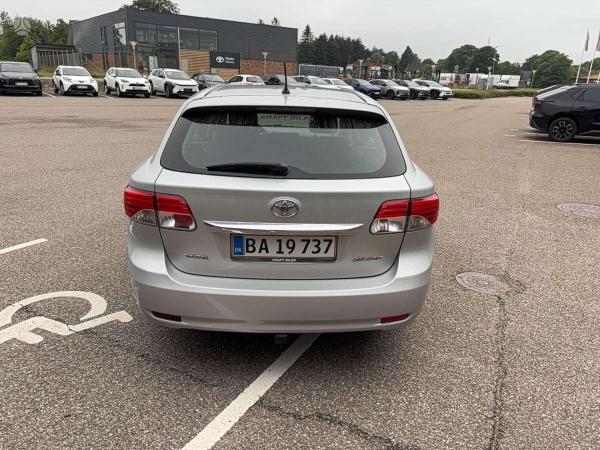 Grey Toyota Avensis 2012 in Vilnius, with an engine capacity of 2.00 L and mileage of 393 thousand km for 3600 €, photo 4 on AUTOMOTO.COM.LV