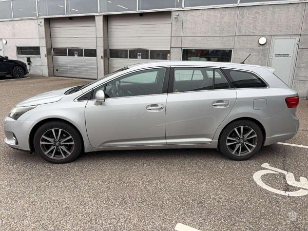 Grey Toyota Avensis 2012 in Vilnius, with an engine capacity of 2.00 L and mileage of 393 thousand km for 3600 €, photo 5 on AUTOMOTO.COM.LV
