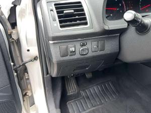 Grey Toyota Avensis 2012 in Vilnius, with an engine capacity of 2.00 L and mileage of 393 thousand km for 3600 €, photo 12 on AUTOMOTO.COM.LV