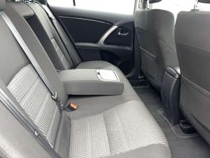 Grey Toyota Avensis 2012 in Vilnius, with an engine capacity of 2.00 L and mileage of 393 thousand km for 3600 €, photo 14 on AUTOMOTO.COM.LV