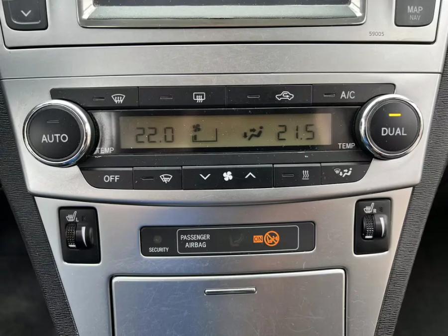Grey Toyota Avensis 2012 in Jekabpils, with an engine capacity of 2.00 L and mileage of 286 thousand km for 6390 €, photo 23 on AUTOMOTO.COM.LV