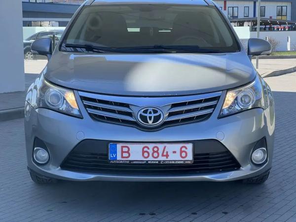 Grey Toyota Avensis 2012 in Rezekne, with an engine capacity of 2.00 L and mileage of 279 thousand km for 5500 €, photo 1 on AUTOMOTO.COM.LV
