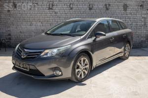 Pelēks Toyota Avensis 2012 Liepāja, ar dzinēja tilpumu 2.20 L un nobraukumu 288 tūkst. km par 6200 €, foto  vietnē AUTOMOTO.COM.LV