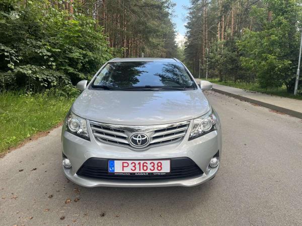 Серый Тойота Авенсис 2012 в Вильнюс, объемом двигателя 1.60 л и пробегом 236 тыс. км за 7450 €, фото 2 на AUTOMOTO.COM.LV