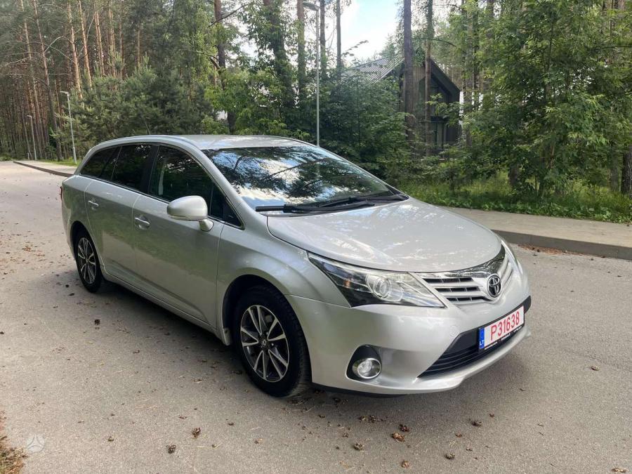 Pelēks Toyota Avensis 2012 Viļņa, ar dzinēja tilpumu 1.60 L un nobraukumu 236 tūkst. km par 7450 €, foto 4 vietnē AUTOMOTO.COM.LV