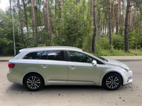 Серый Тойота Авенсис 2012 в Вильнюс, объемом двигателя 1.60 л и пробегом 236 тыс. км за 7450 €, фото 4 на AUTOMOTO.COM.LV