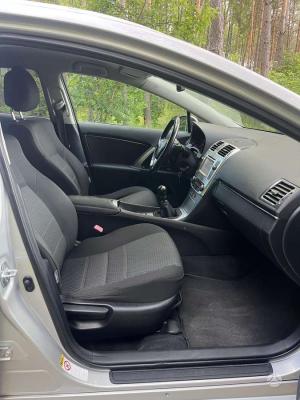 Pelēks Toyota Avensis 2012 Viļņa, ar dzinēja tilpumu 1.60 L un nobraukumu 236 tūkst. km par 7450 €, foto 15 vietnē AUTOMOTO.COM.LV