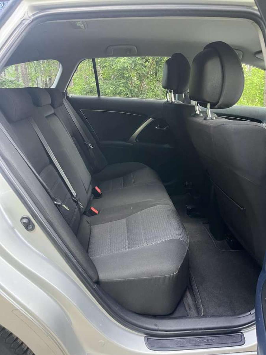 Pelēks Toyota Avensis 2012 Viļņa, ar dzinēja tilpumu 1.60 L un nobraukumu 236 tūkst. km par 7450 €, foto 18 vietnē AUTOMOTO.COM.LV