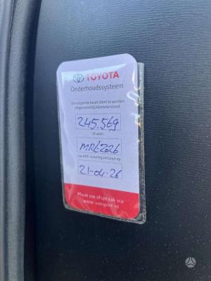 Pelēks Toyota Avensis 2012 Viļņa, ar dzinēja tilpumu 1.60 L un nobraukumu 236 tūkst. km par 7450 €, foto 24 vietnē AUTOMOTO.COM.LV