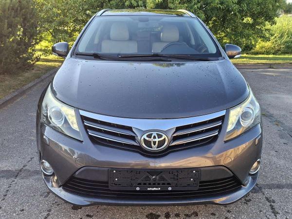 Серый Тойота Авенсис 2012 в Укмерге, объемом двигателя 1.80 л и пробегом 246 тыс. км за 6250 €, фото 5 на AUTOMOTO.COM.LV
