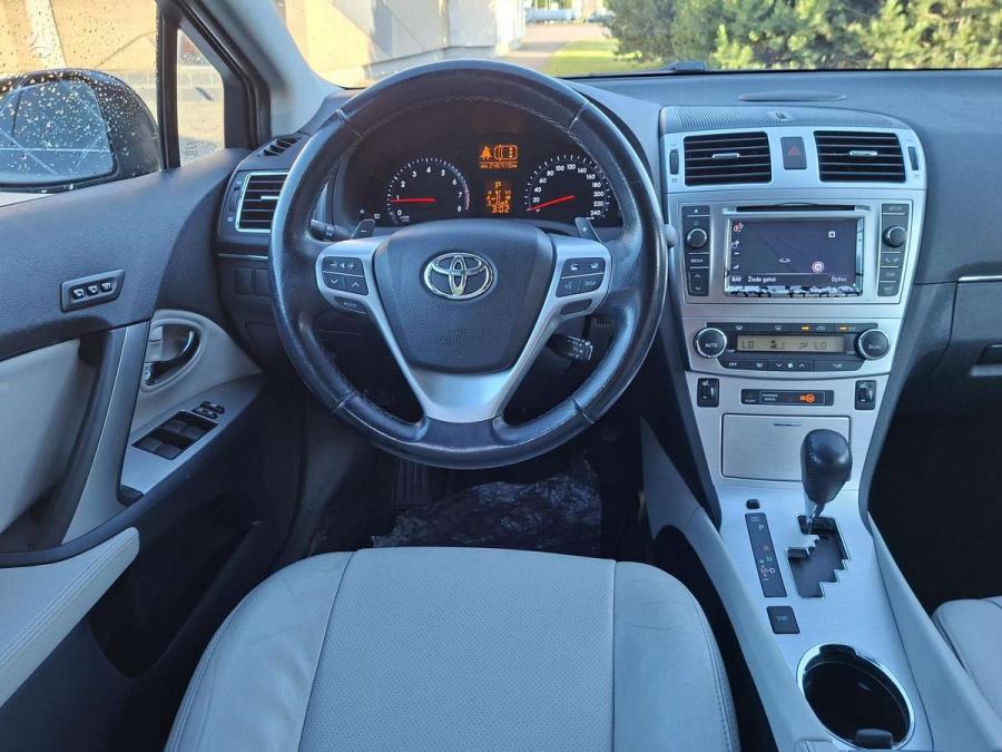 Серый Тойота Авенсис 2012 в Укмерге, объемом двигателя 1.80 л и пробегом 246 тыс. км за 6250 €, фото 8 на AUTOMOTO.COM.LV