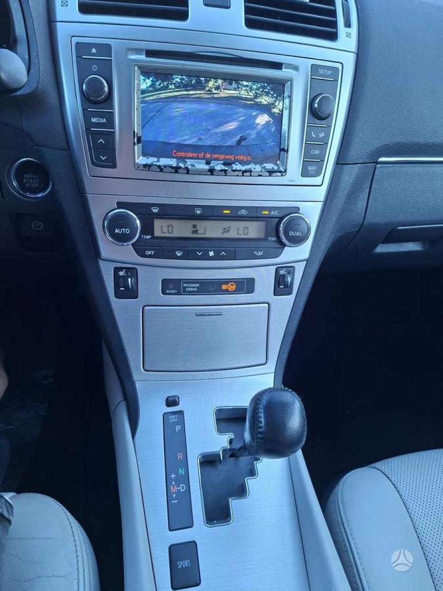 Серый Тойота Авенсис 2012 в Укмерге, объемом двигателя 1.80 л и пробегом 246 тыс. км за 6250 €, фото 9 на AUTOMOTO.COM.LV