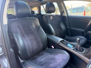 Grey Toyota Avensis 2012 in Taurage, with an engine capacity of 2.00 L and mileage of 267 thousand km for 5100 €, photo 14 on AUTOMOTO.COM.LV