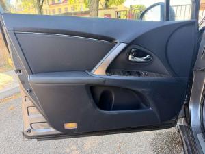Grey Toyota Avensis 2012 in Taurage, with an engine capacity of 2.00 L and mileage of 267 thousand km for 5100 €, photo 18 on AUTOMOTO.COM.LV