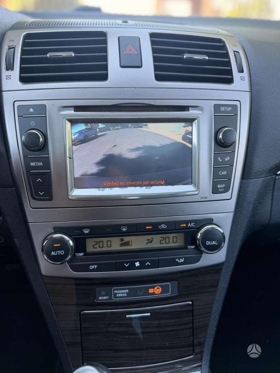 Grey Toyota Avensis 2012 in Taurage, with an engine capacity of 2.00 L and mileage of 267 thousand km for 5100 €, photo 22 on AUTOMOTO.COM.LV