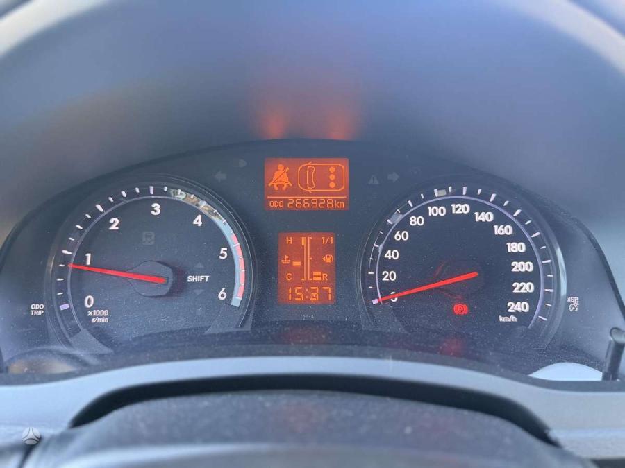 Grey Toyota Avensis 2012 in Taurage, with an engine capacity of 2.00 L and mileage of 267 thousand km for 5100 €, photo 27 on AUTOMOTO.COM.LV