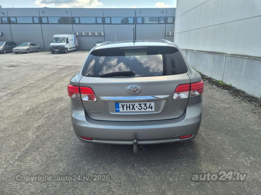 Серый Тойота Авенсис 2012 в Пярну, объемом двигателя 2.00 л и пробегом 354 тыс. км за 4200 €, фото 6 на AUTOMOTO.COM.LV